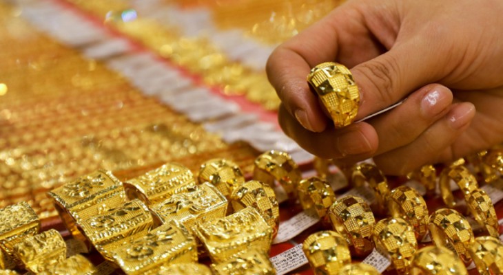 Gold prices in Pakistan experiences fluctuations-INP